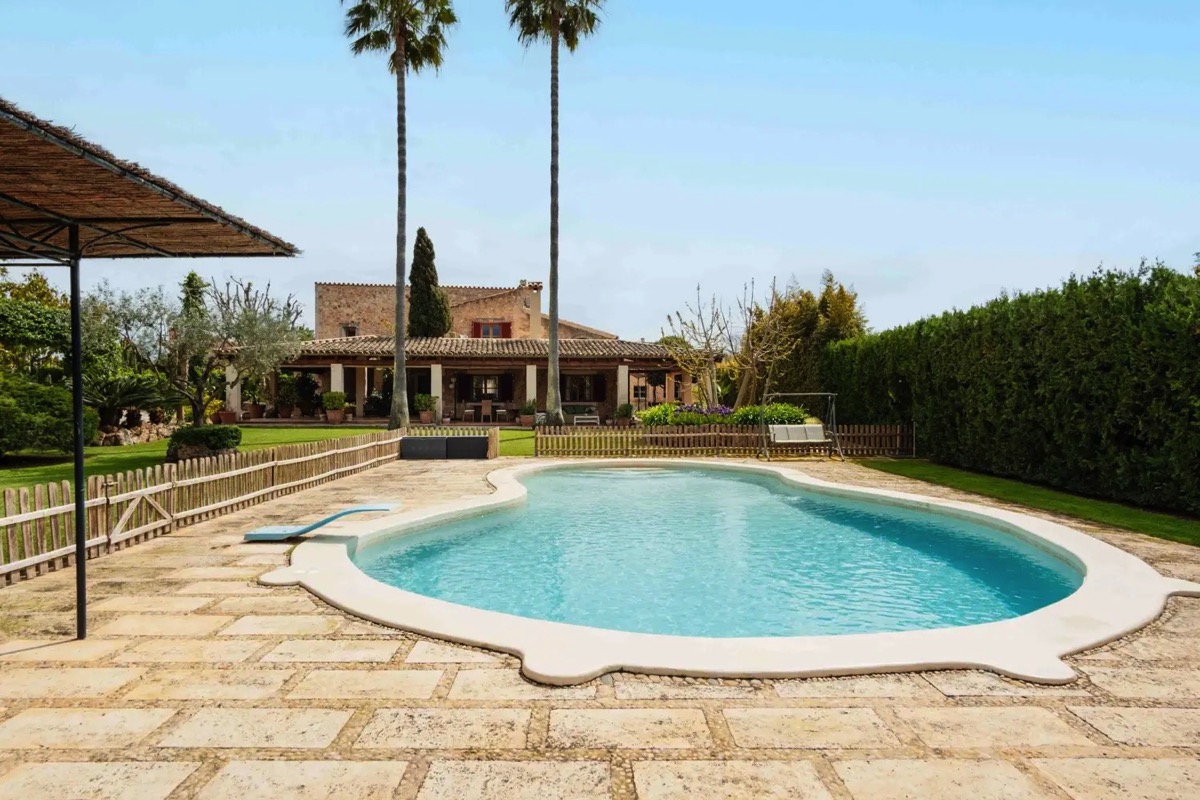 Elegantes Landhaus mit Garten und Pool in Santa Maria del Camí - Das ...